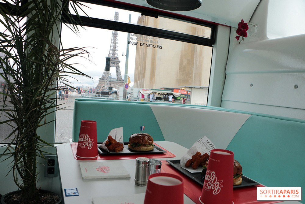 Bus Burger, visiter Paris en mangeant ! - Sortiraparis.com