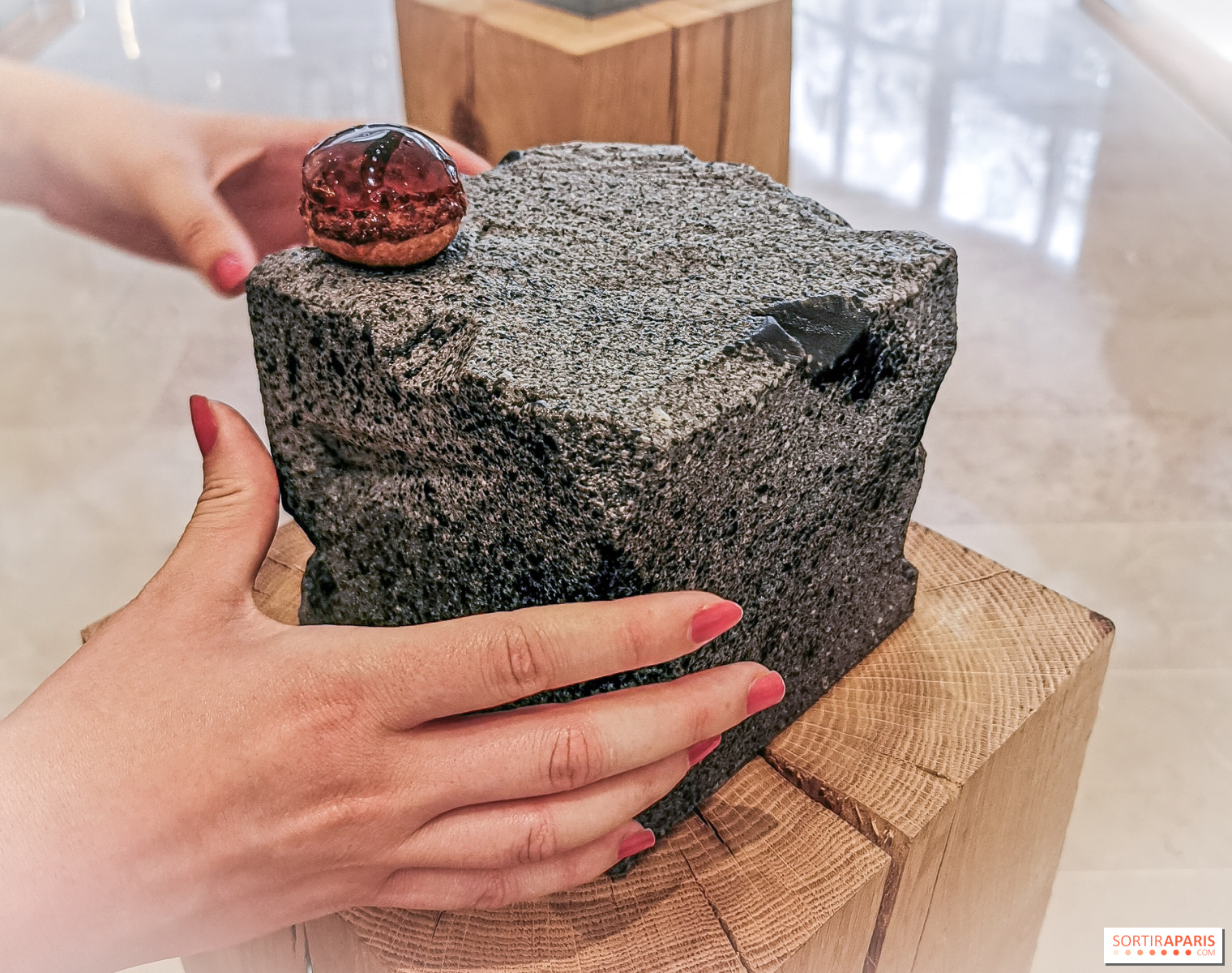 Quentin Lechat et son Pavé, lauréat du Grand Prix de la Pâtisserie de ...